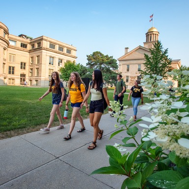 First-Year Visit Options | Admissions - The University of Iowa